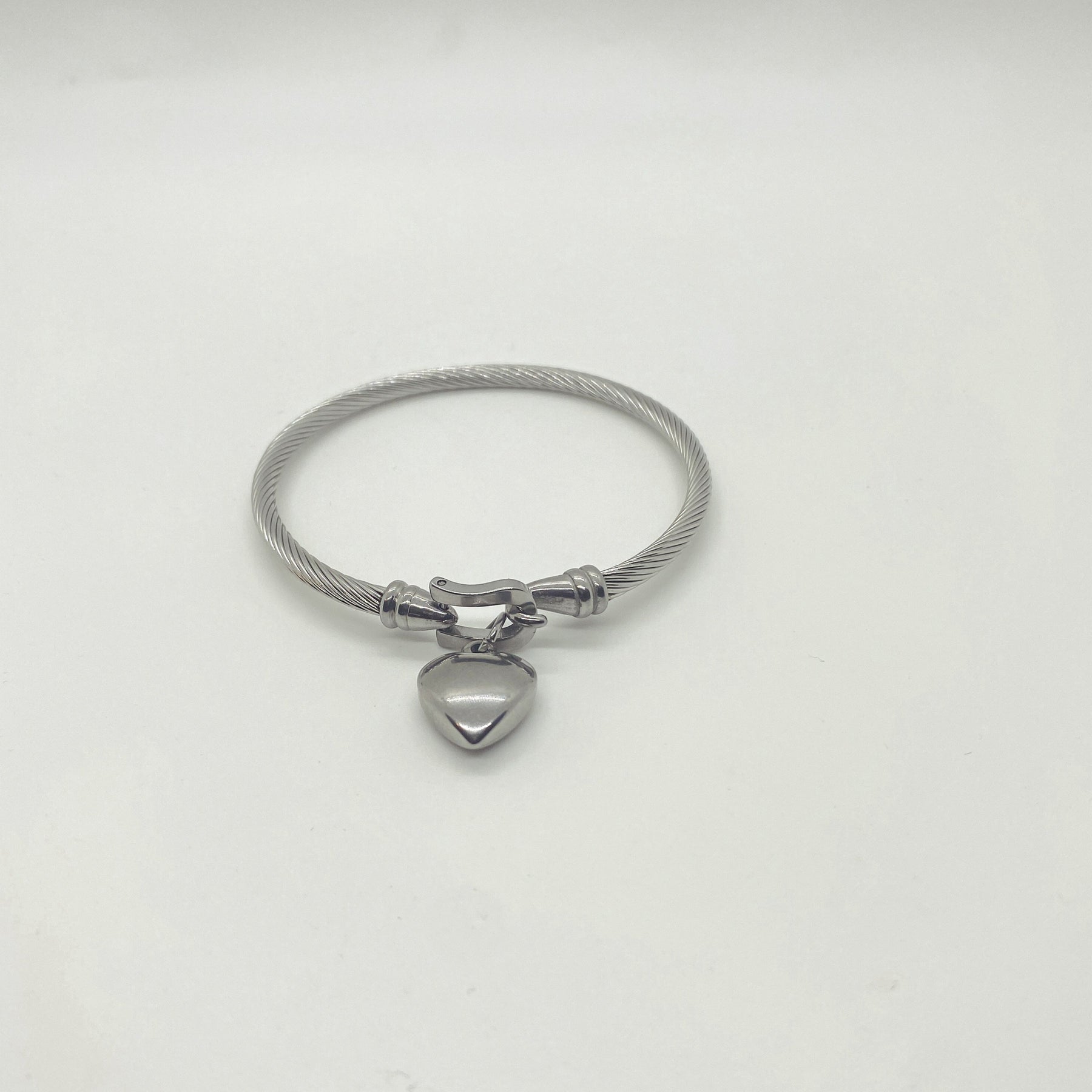 Harmonee Stainless Steel Heart Bracelet – Jada Simone Jewels