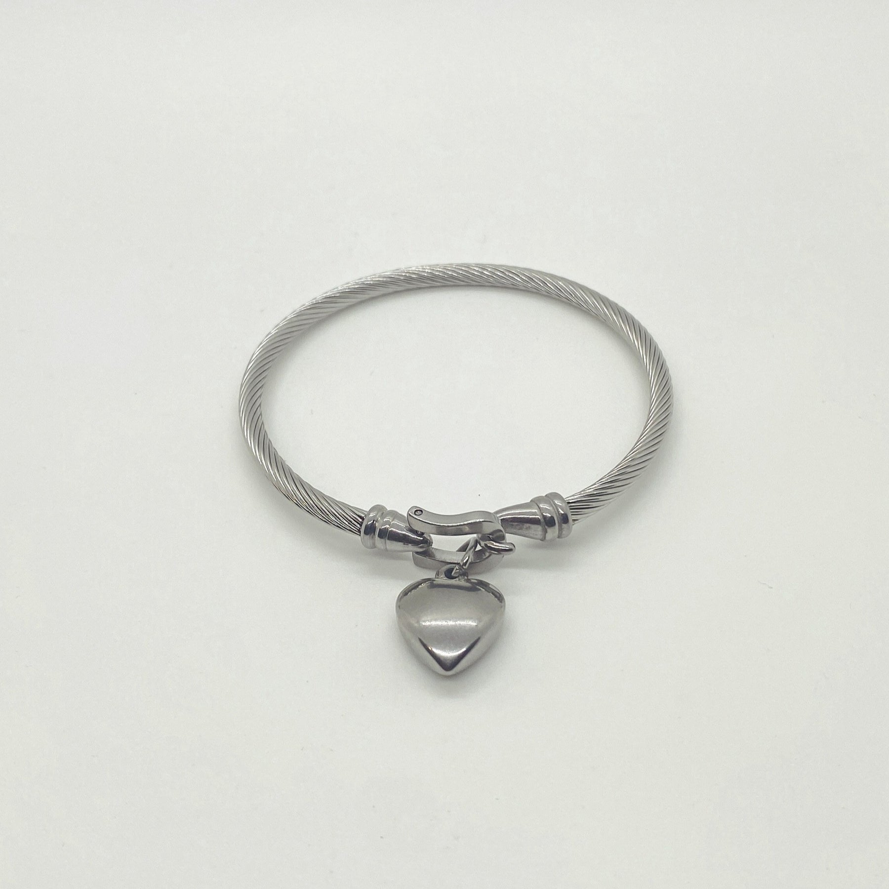 Harmonee Stainless Steel Heart Bracelet – Jada Simone Jewels